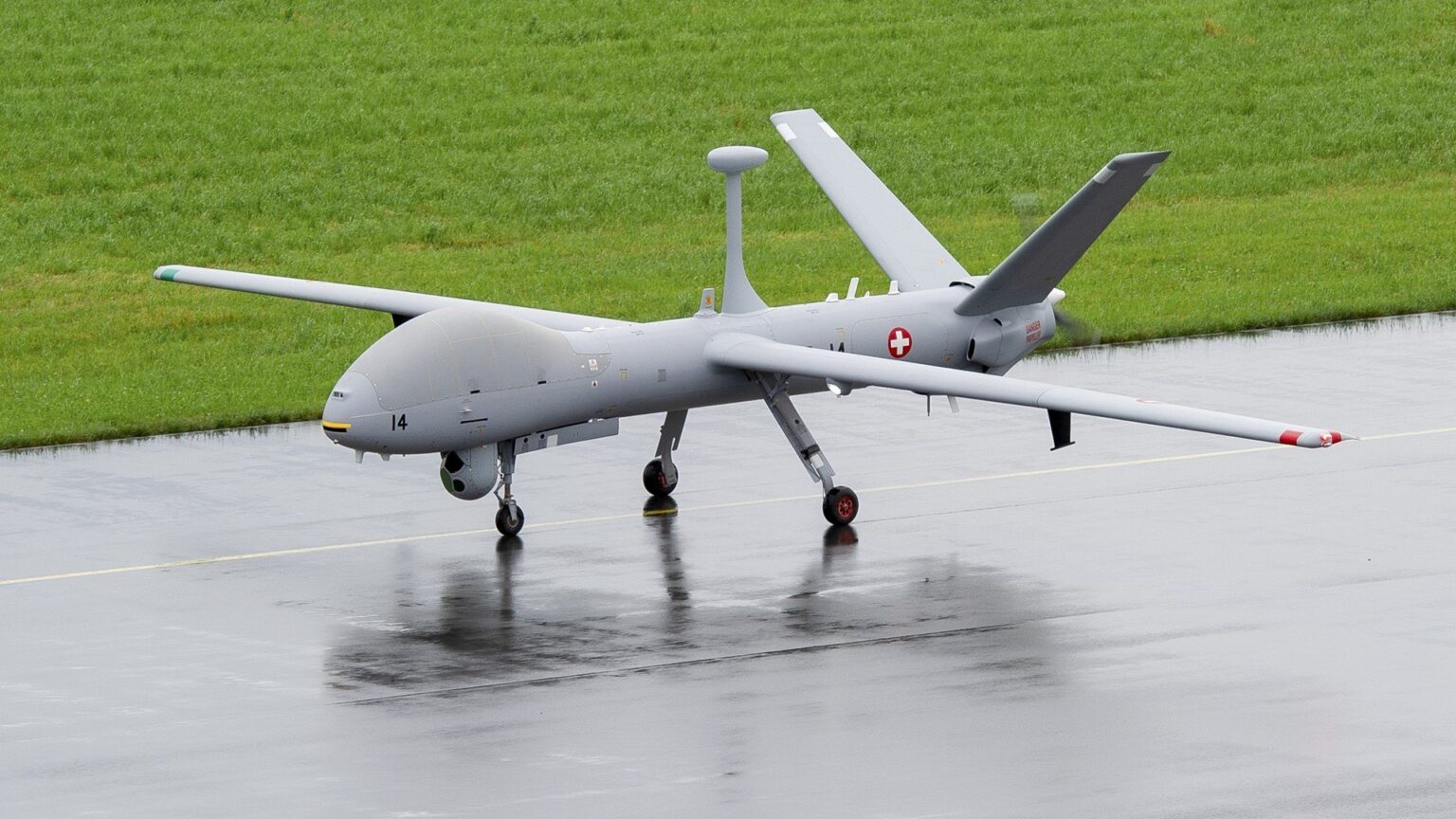 Indian Navy Accelerates Integrated Combat Air Teaming and Unmanned ...